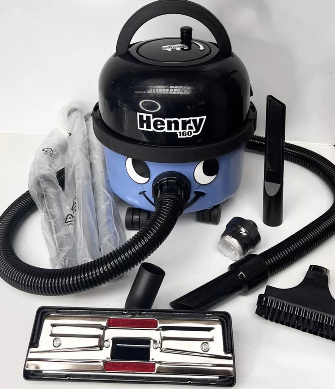Henry Bagged Cylinder Single Speed Vacuum Cleaner Blue